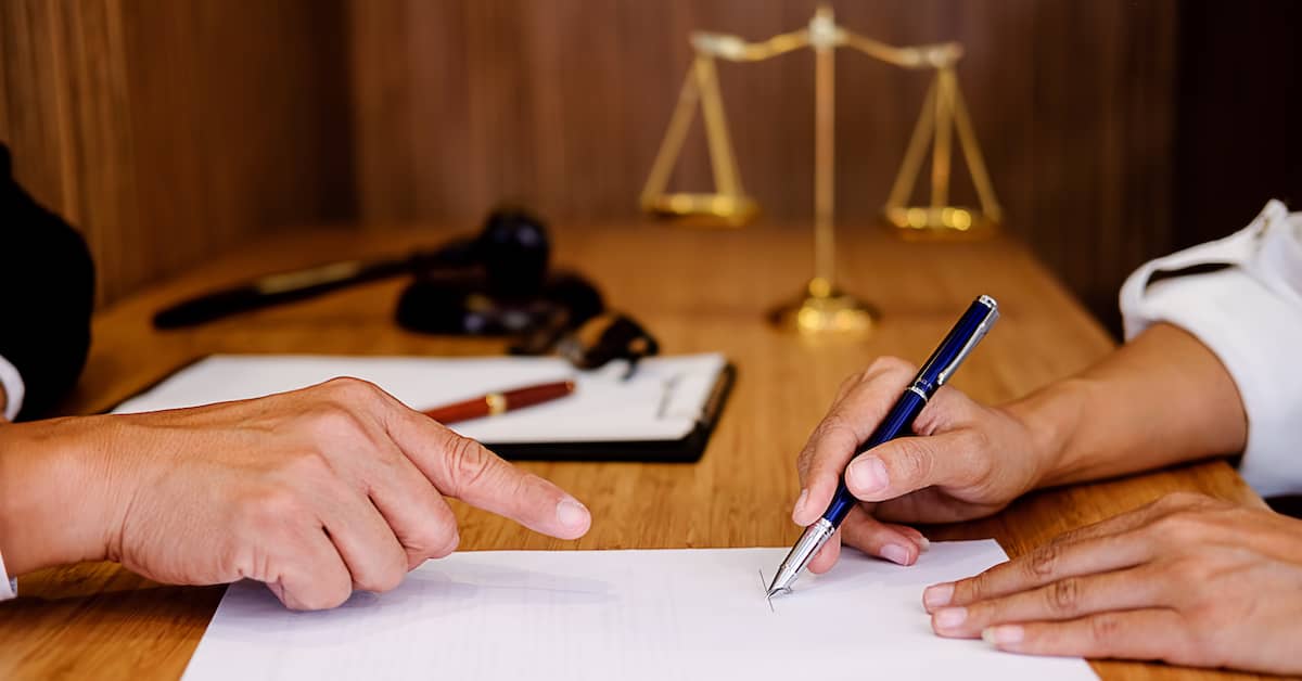 What Does a Compliance Lawyer Do? | United States, Worldwide